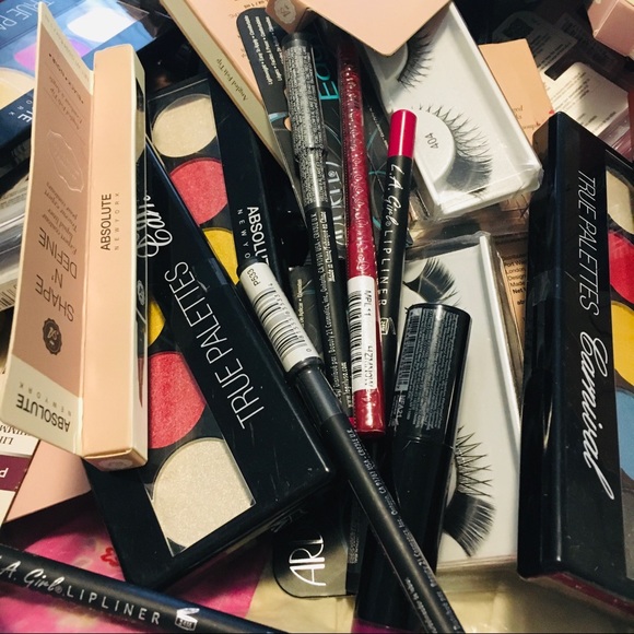 ELF | Makeup | Mystery Box Make Up Cosmetics Beauty Lip Gloss | Poshmark